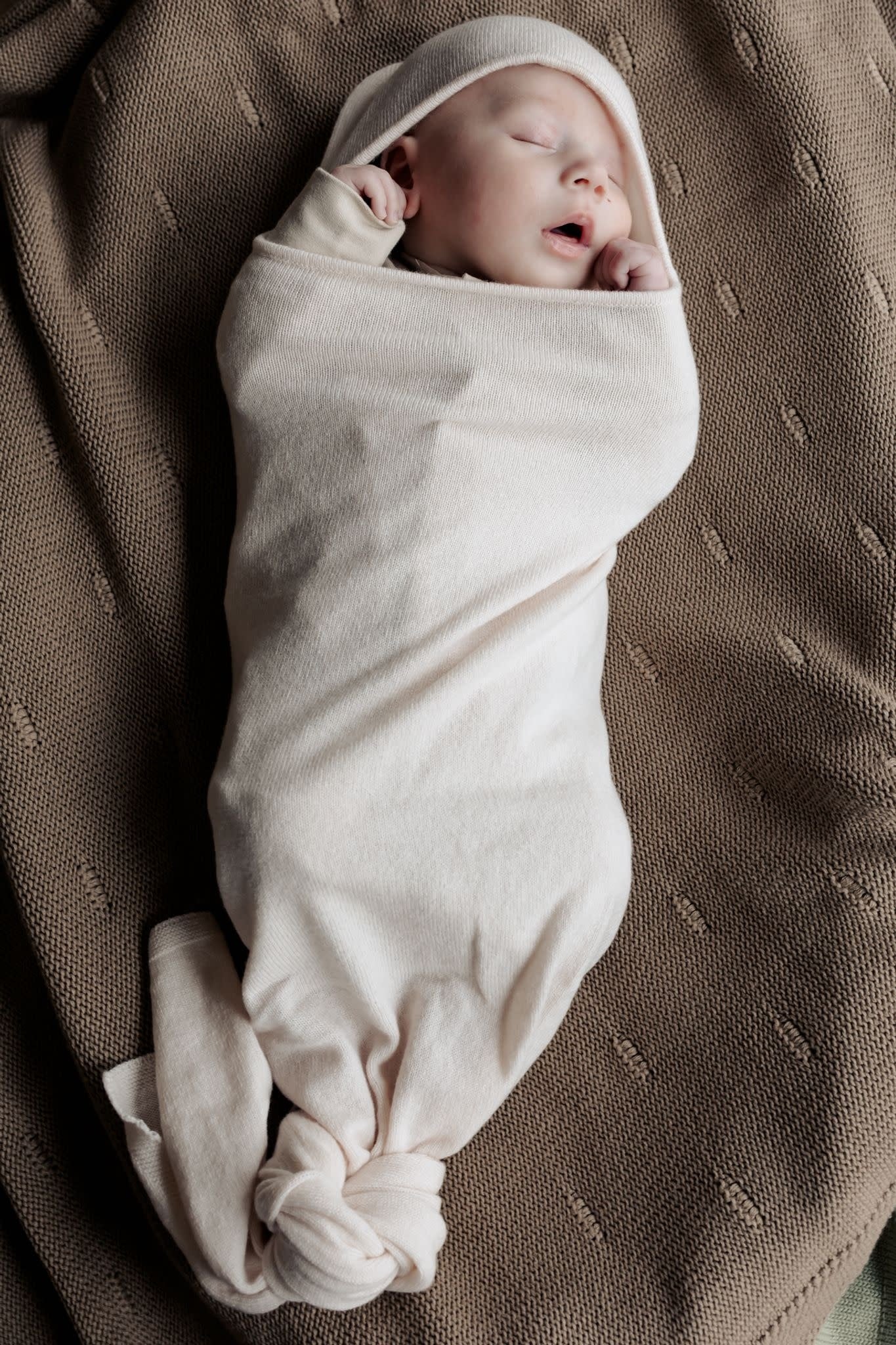 Merinowol / Cashmere Snuggle Cocoon/ Omslagdoek | Pastel peach – BALKE